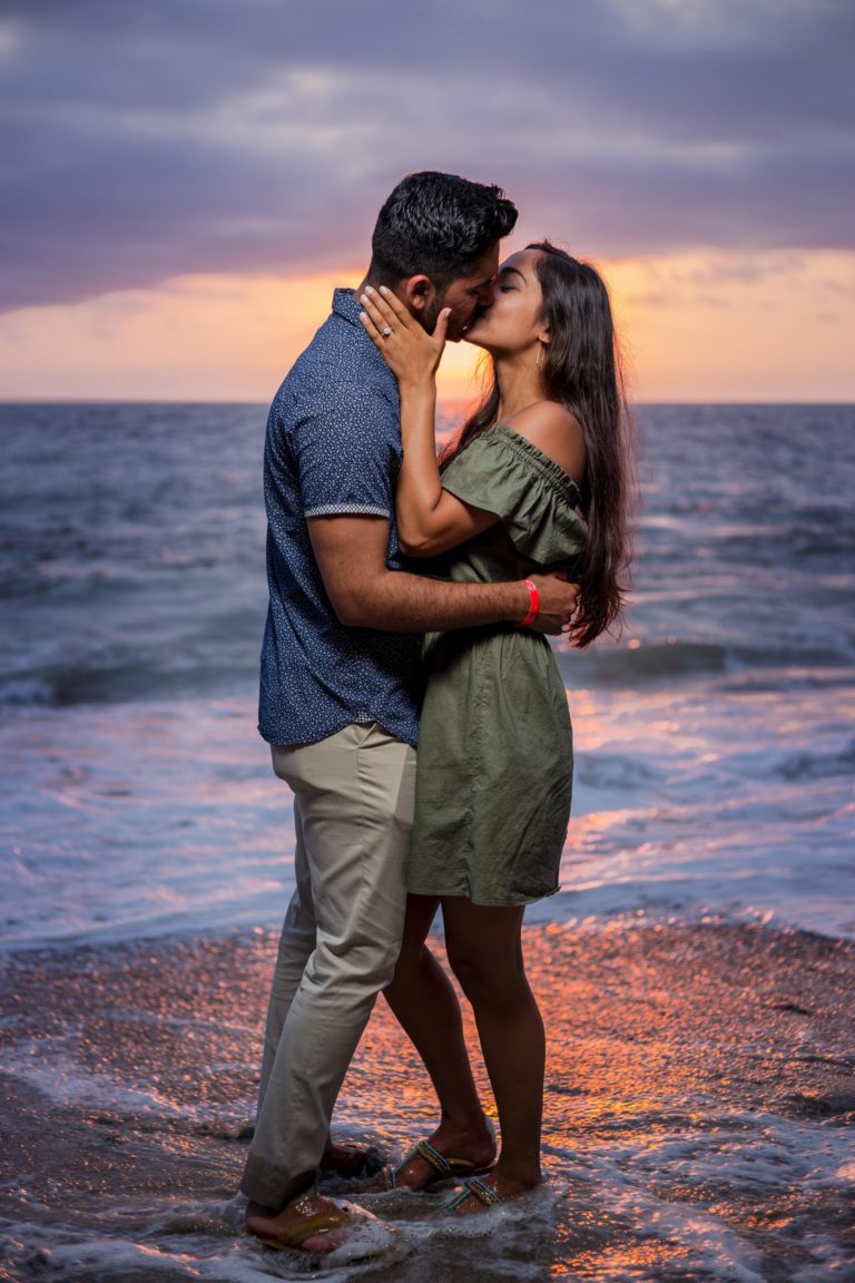 Beach Photoshoot Ideas & What to Wear: 7 Tips From a Pro Photographer