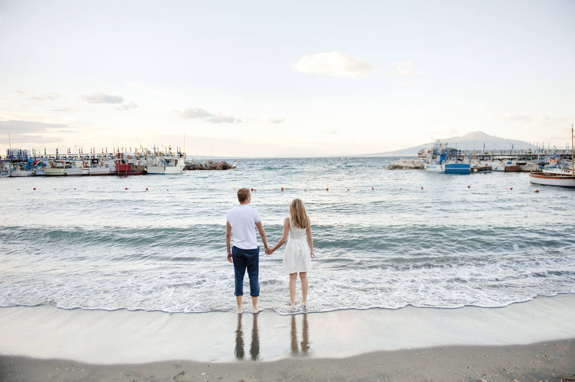 Find a Naples Photographer: Photoshoot Prices & Packages 2025